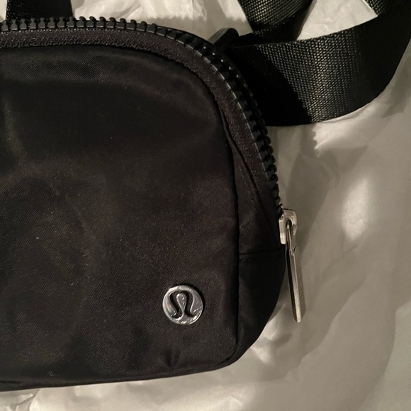 Bags | Lulu Lemon Fanny Pack | Poshmark
